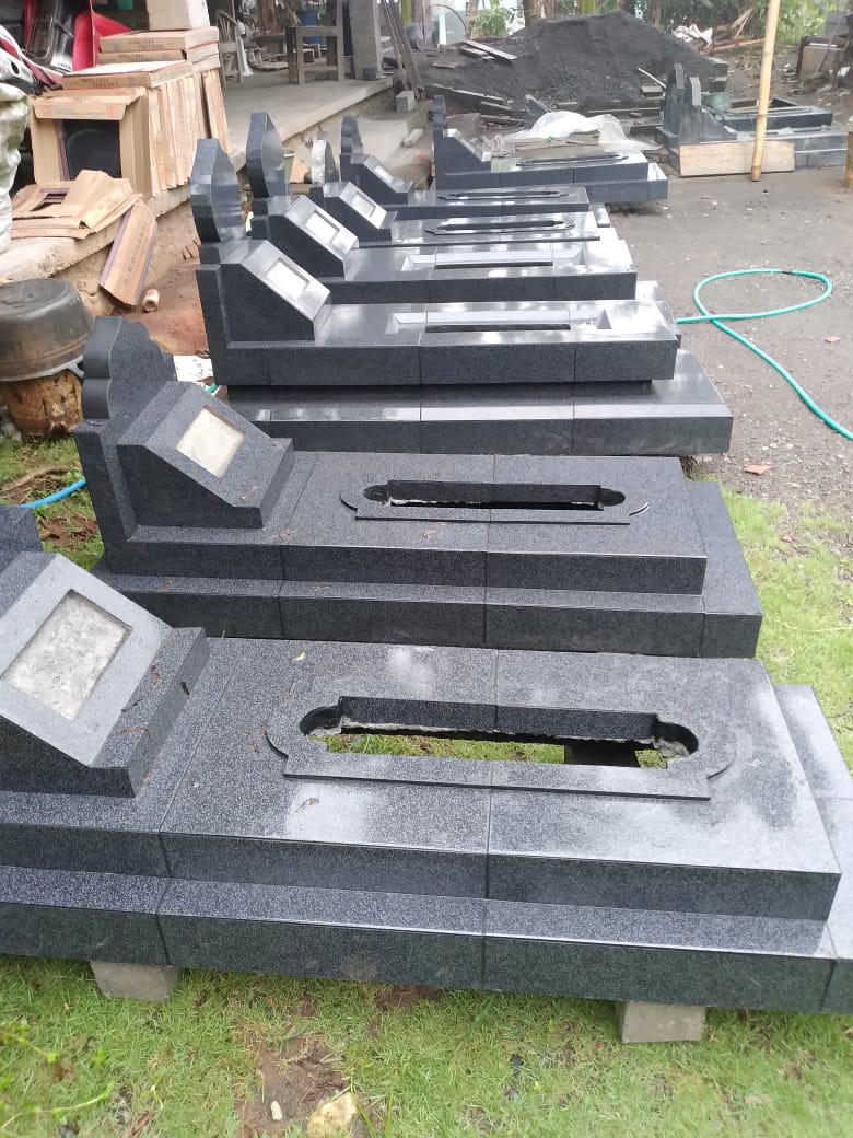 JUAL KIJING ATAU BATU NISAN TERMURAH DI PAJANGAN BANTUL – Dlingo Family